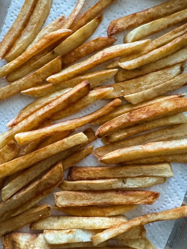 Crispy Homemade French Fries - A Flavorful Bite